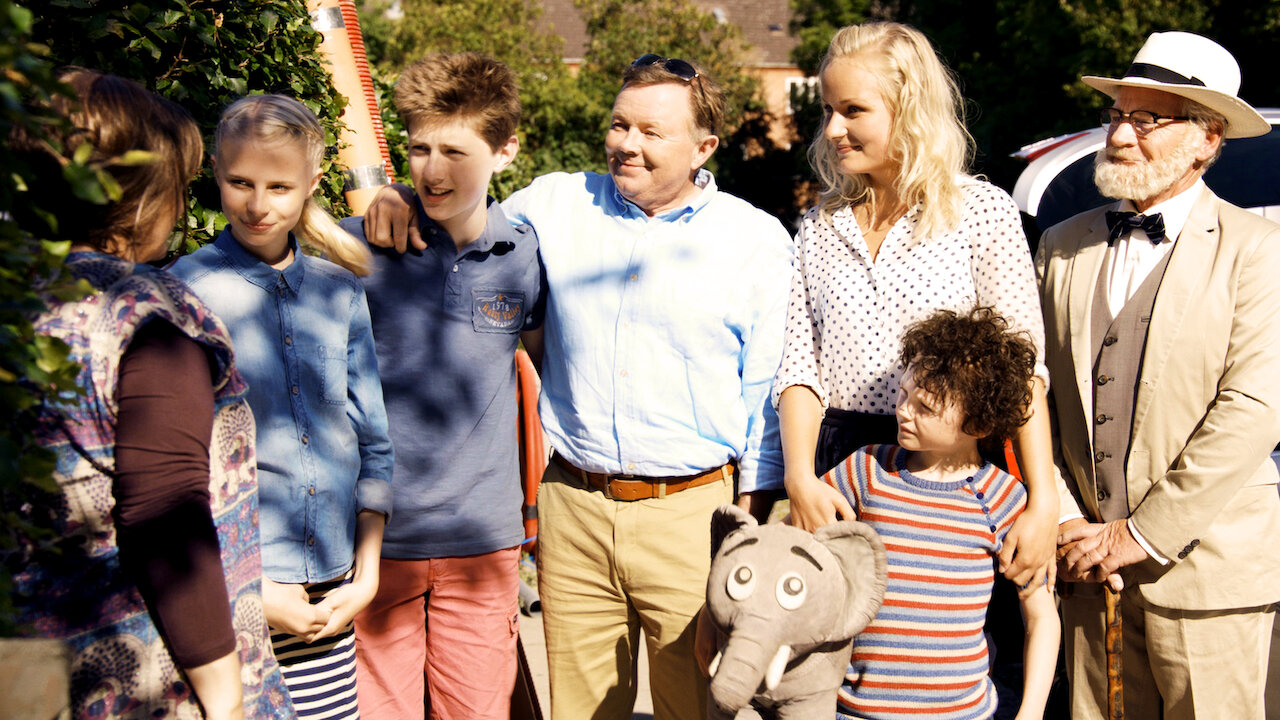 Watch Father of Four - on a Wild Holiday | Netflix