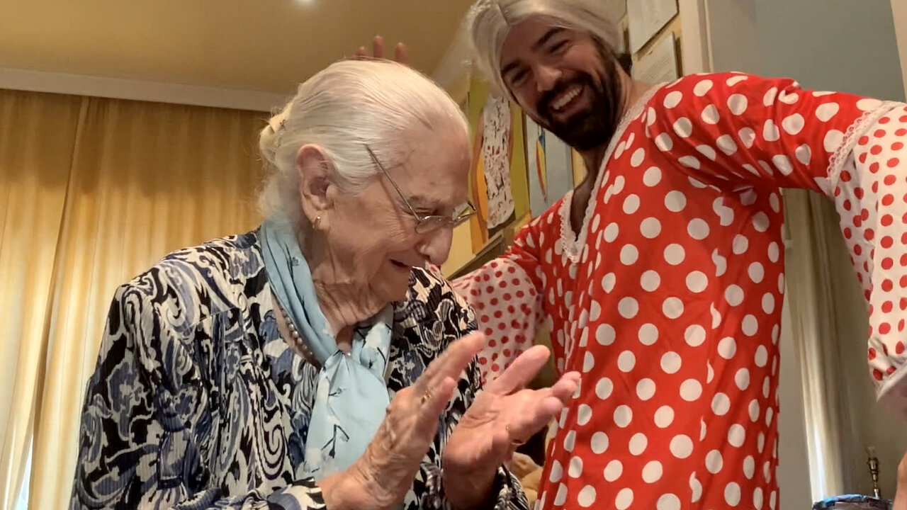 Watch 100 Days with Tata | Netflix
