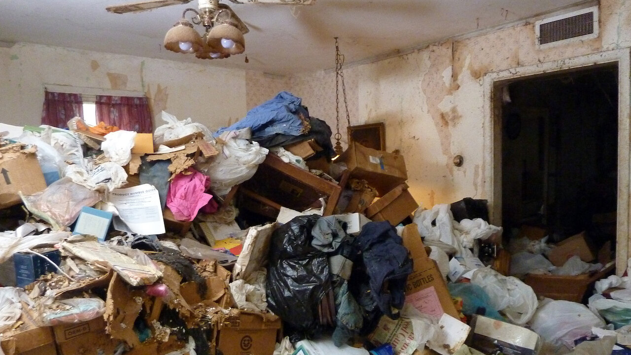 Watch Hoarders: Collection | Netflix